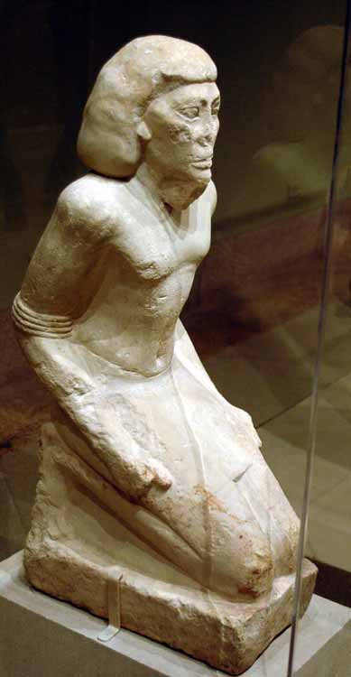 Ancient Egypt and Archaeology Web Site - Statue of a kneeling captive ... Ancient Egypt and Archaeology Web Site - Statue of a kneeling captive ...